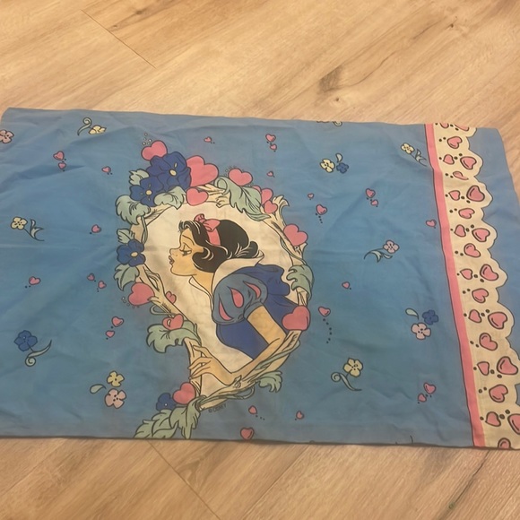 Disney | Bedding | Vintage Disney Snow White Pillow Case | Poshmark